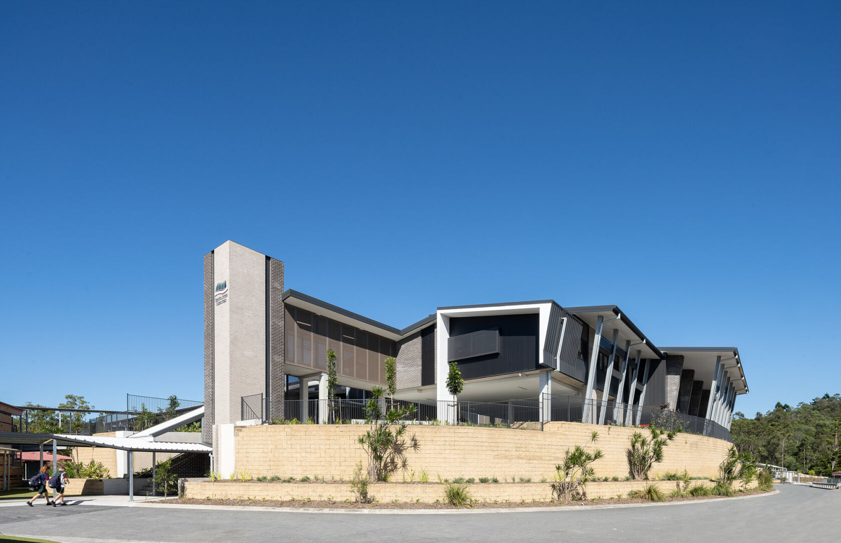 Pacific Pines State High School Junior Learning Precinct - Hutchinson ...