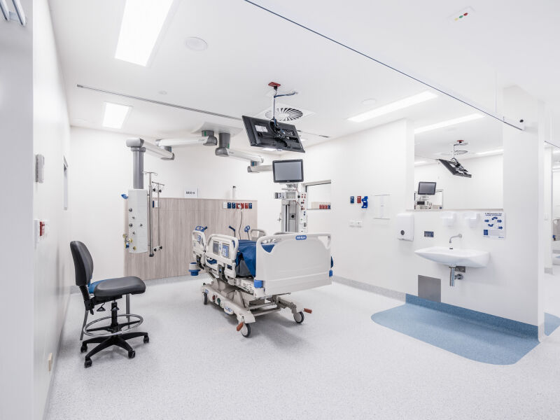 Peninsula Private Hospital - Hutchinson Builders