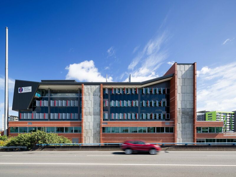 Sullivan Nicolaides Pathology - Hutchinson Builders