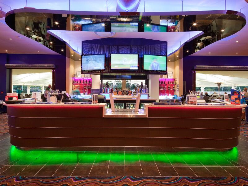 Club Pine Rivers - Hutchinson Builders